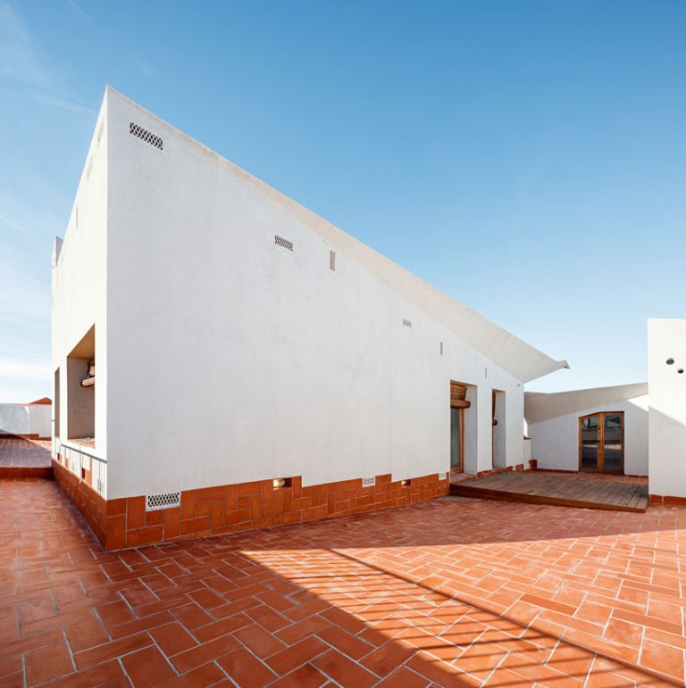 daw office restores an 18th century residential building in barcelona