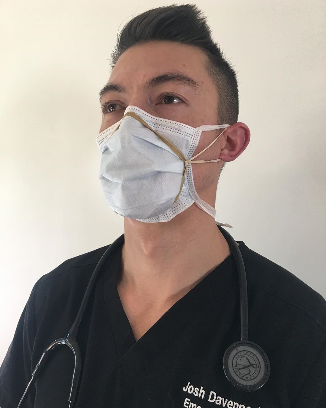 former apple engineer shares a simple DIY fix to seal your surgical mask