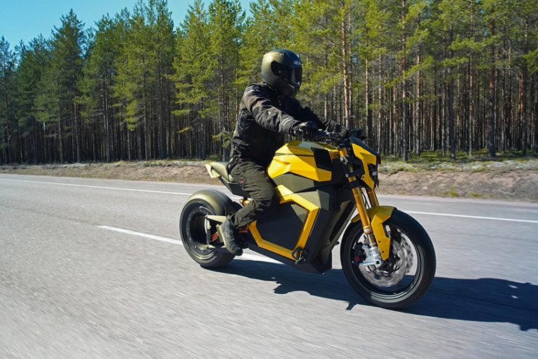 verge TS electric motorcycle runs with tron-like hubless rear wheel
