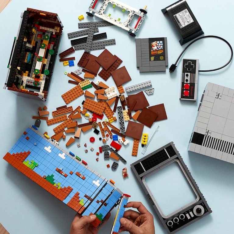 LEGO released a nintendo NES set and it's nostalgia at its best