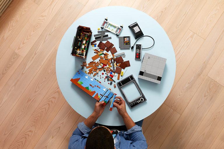 LEGO released a nintendo NES set and it's nostalgia at its best