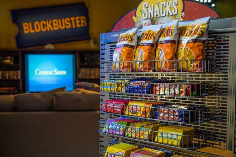 last standing blockbuster store offers '90s nostalgic sleepover via airbnb