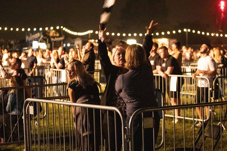 U.K.'s first socially distanced venue sits 2,500 on 500 spaced-out ...