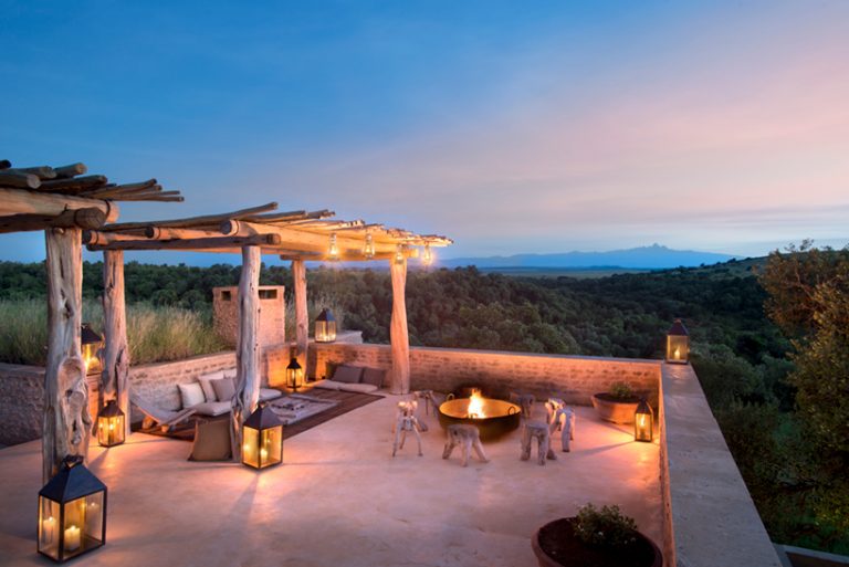 michaelis boyd's arijiju house hybridizes european and kenyan architecture