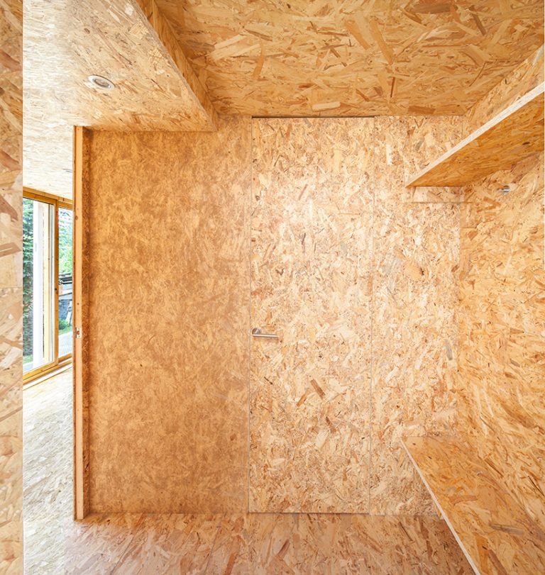 agora's 'hut for the weekend' is pre-built of lightweight cork and OSB