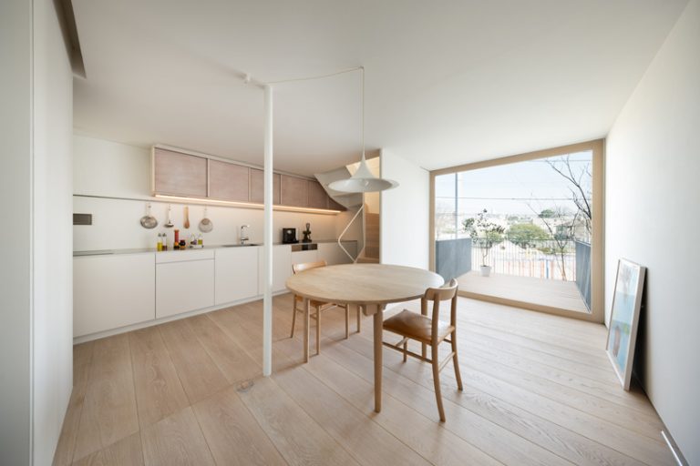 aoyagi design builds tower-shaped 'house in zenpukuji' on the outskirts ...