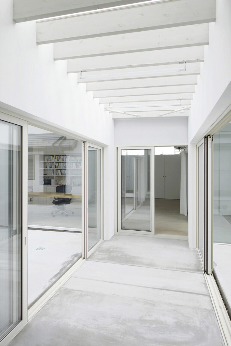 keisuke hatakenaka adds office + greenhouse to minimal residence in japan