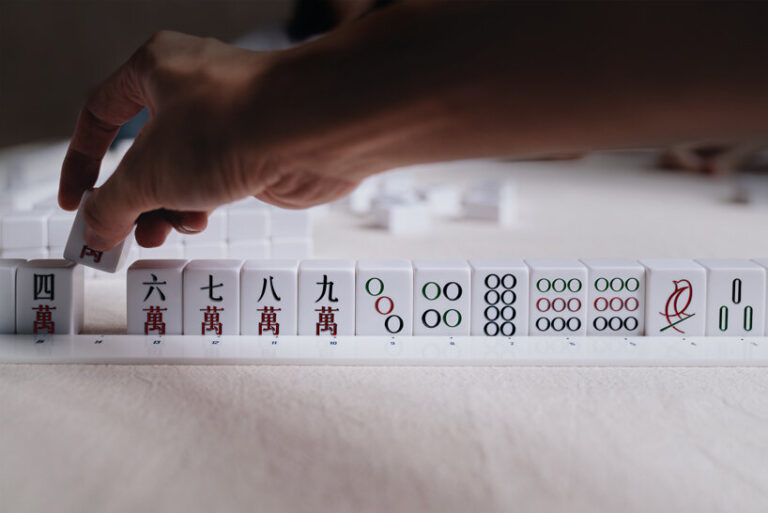 THE 90s LAB redesigns mahjong using simplified shapes and symbols