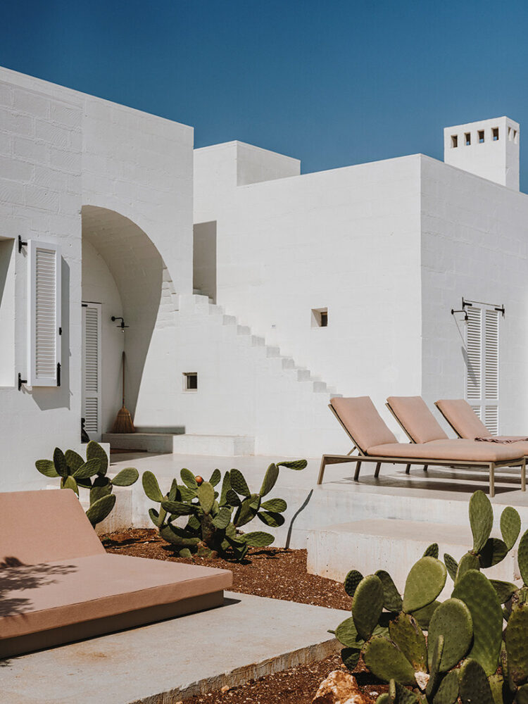 andrew trotter expresses breezy atmosphere of puglia with villa cardo