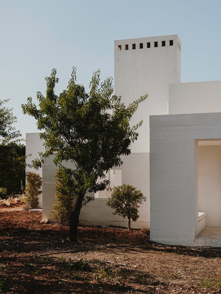 andrew trotter expresses breezy atmosphere of puglia with villa cardo