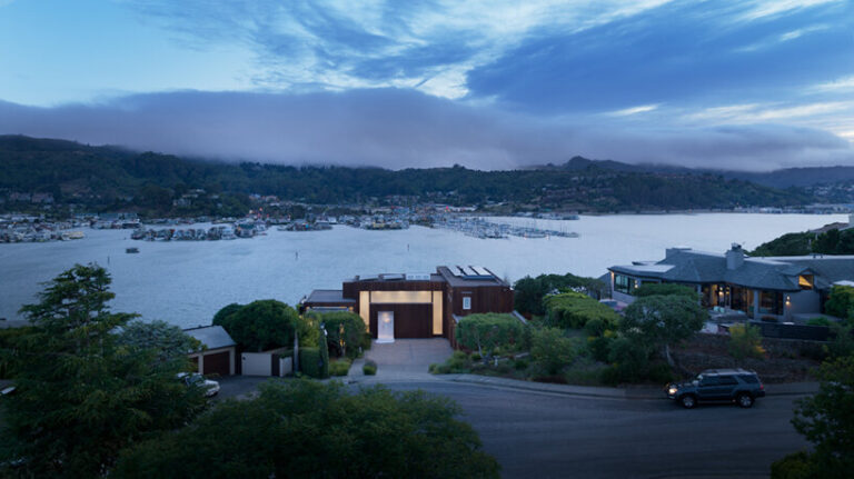 with 'softie,' OPA sculpts a dwelling that is cavernous and cloud-like