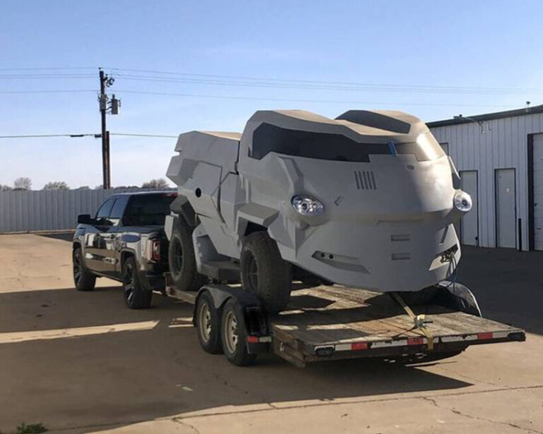 dystopian sci-fi land rover from the 1995 film judge dredd is now for sale