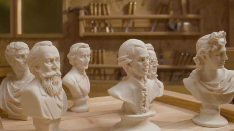 snapmaker's rotary module allows creators to carve or 3D print in 360°