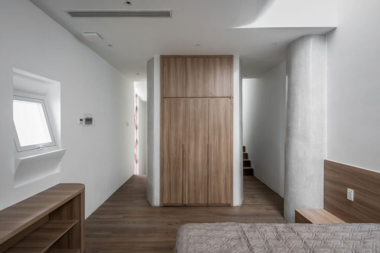 story architecture celebrates smooth spaces with its 'alone house'