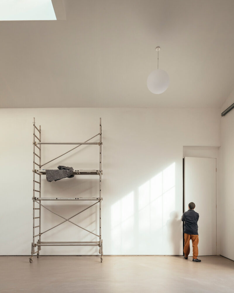 thomas randall-page designs a studio for his sculptor father in rural devon