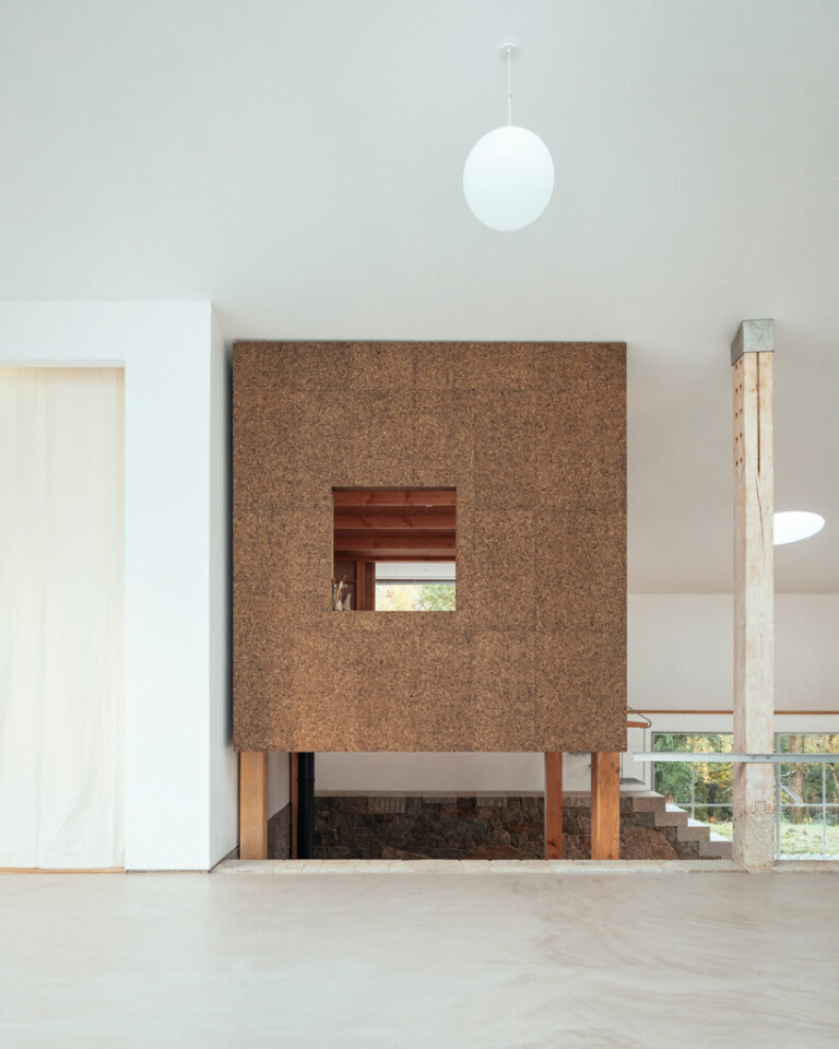 thomas randall-page designs a studio for his sculptor father in rural devon