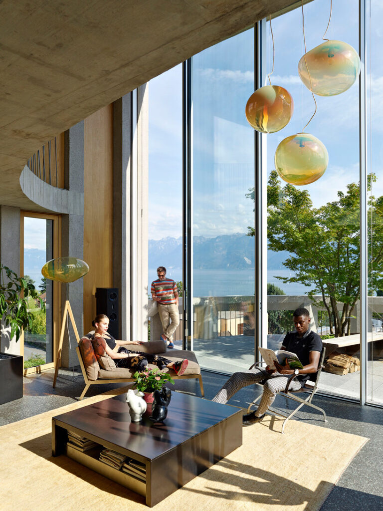 LOCALARCHITECTURE designs curved residential building in switzerland