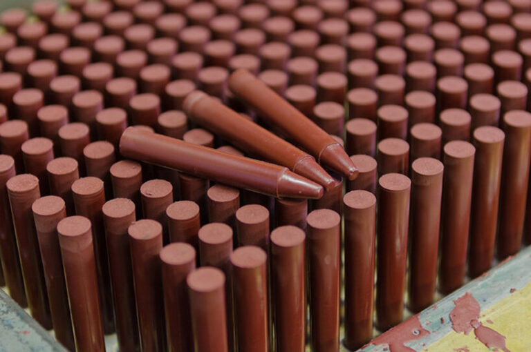 mizuiro.inc's vegetable crayons are safer for children and the environment