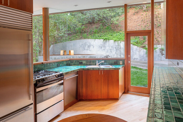 the tyler house, built by john lautner in 1950, hits the market in los ...
