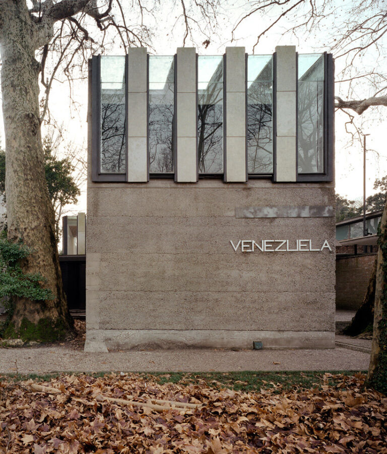 map surveys modern venice architecture, from carlo scarpa to tadao ando