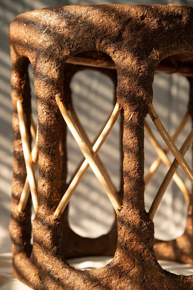this stool made of clay, sand and organic waste is reborn through the earth