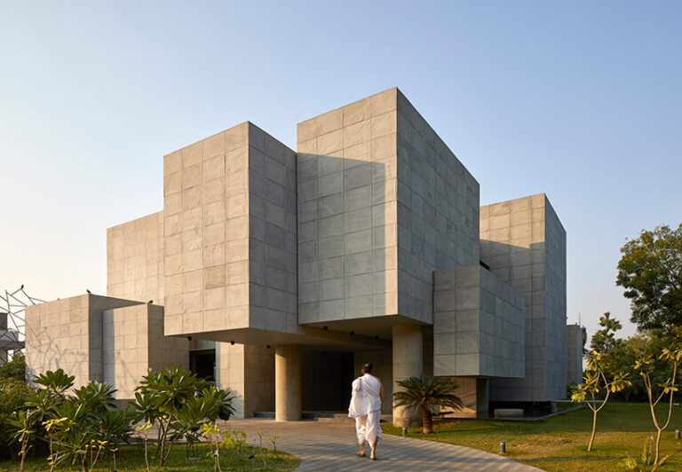 edmund sumner captures india's contemporary architecture in his new book