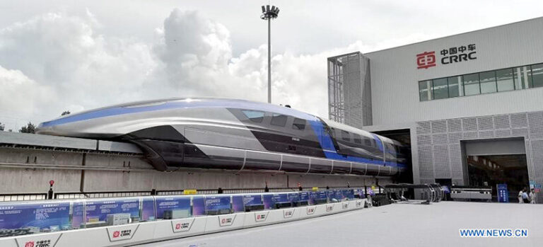 china rolls out world's first 600 km/h high-speed maglev train
