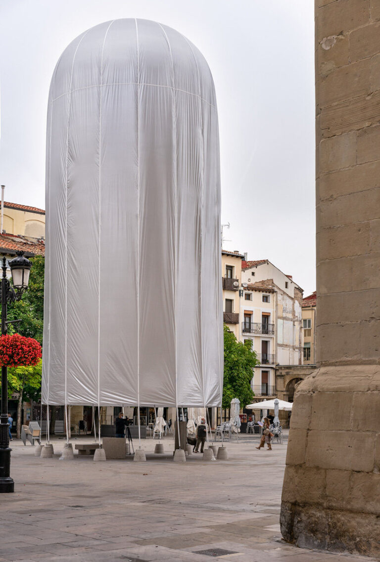 a dome pavilion is shaped after the monumental niche of spanish cathedral