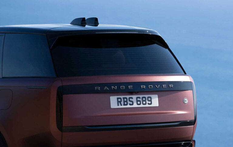 land rover unveils the 2022 range rover — its first redesign in a decade