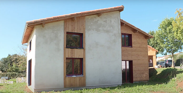 straw houses are the new ecological trend in france