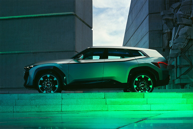 BMW Concept XM debuts expressive luxury face at art basel miami beach 2021