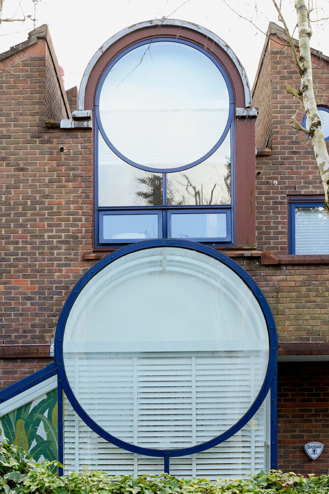 new map celebrates london's postmodern heritage, highlighting works by ...