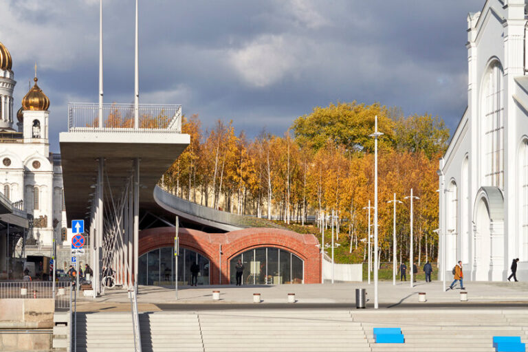 renzo piano converts moscow power station into GES-2 arts center