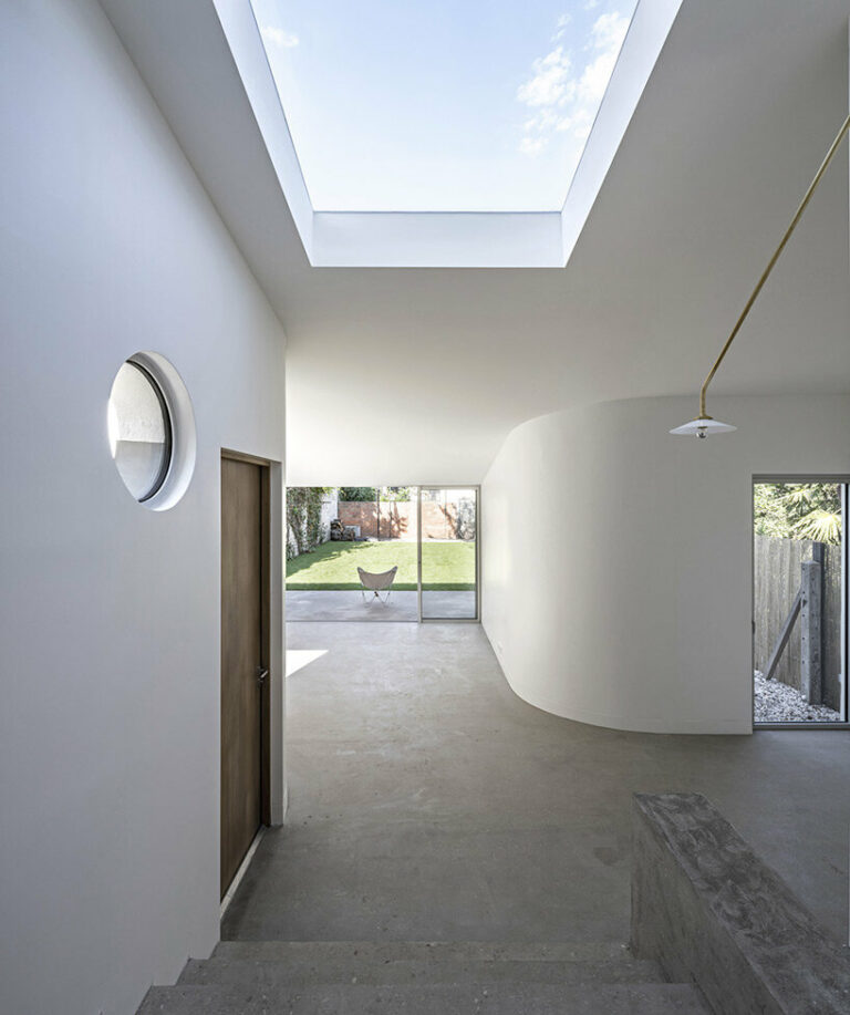 lines & curves engage in visual play within berenice curt's minimalist ...