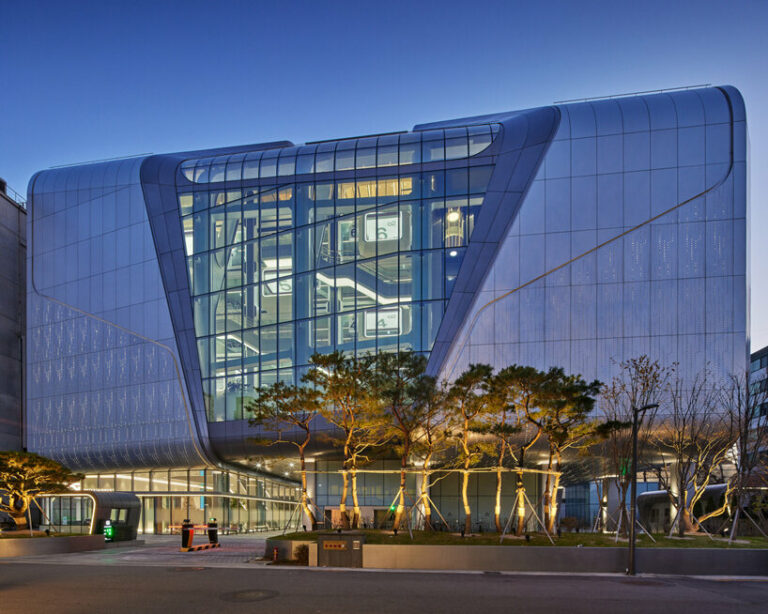 K-pop headquarters by UNStudio take shape as an urban speaker in seoul