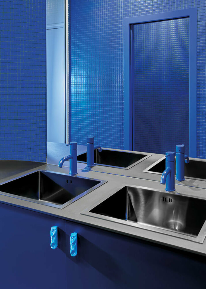 zyva studio's straight curves apartment brings vibrant digital motifs ...