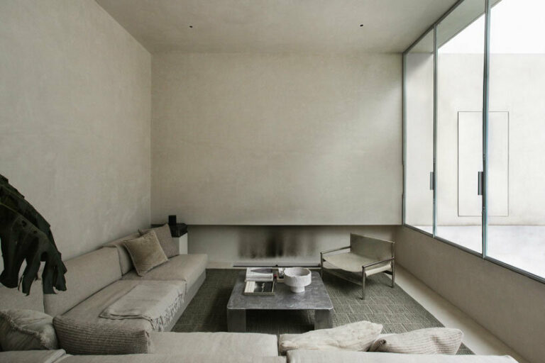 associates architecture shapes introverted house and gallery in mexico