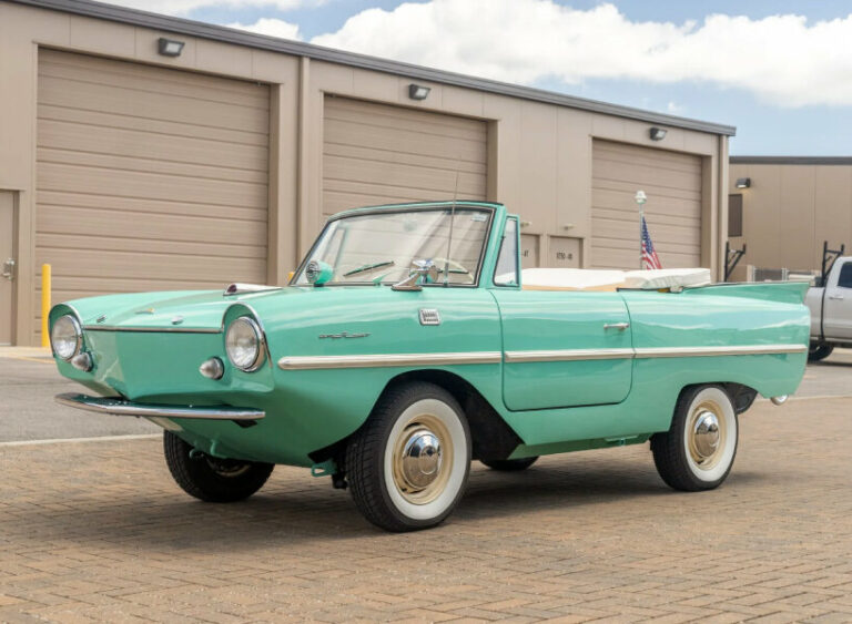 1964 amphicar model 770 has two propellers to drive on water