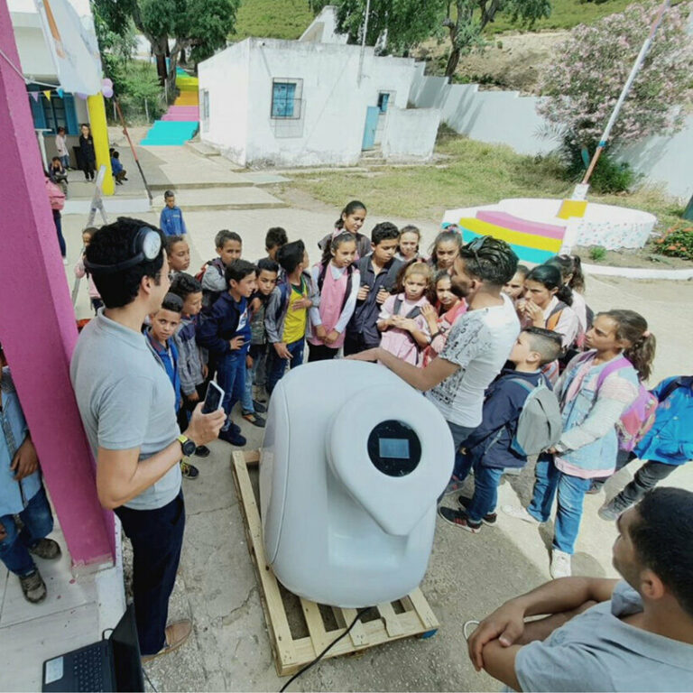 tunisian start-up kumulus converts sun and air into water