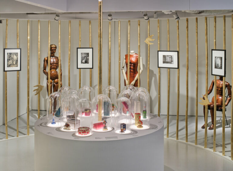 ‘the surreal world of elsa schiaparelli’ exhibits the italian ...