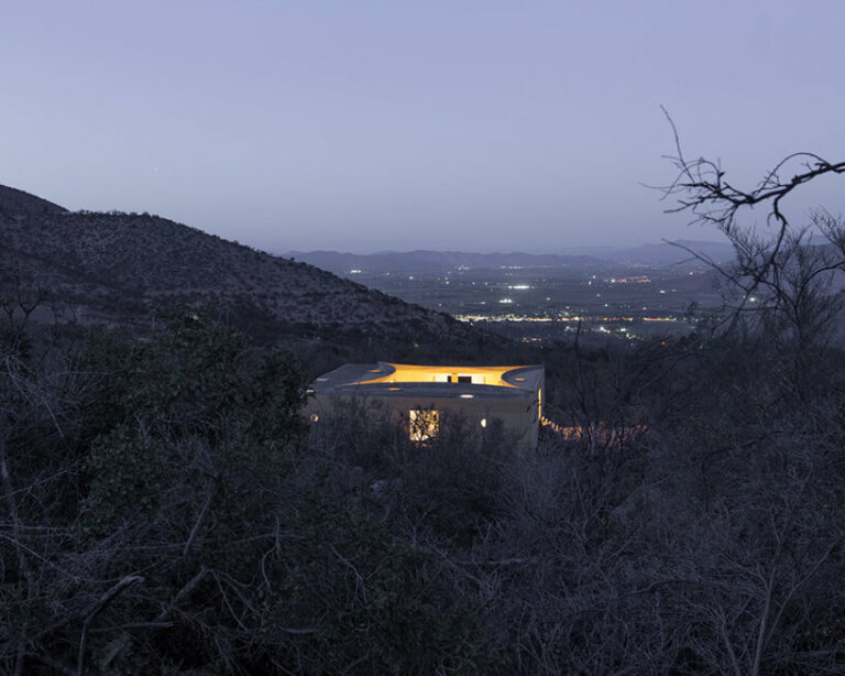 pezo von ellrichshausen's 'raem house' surrounds a sunlit courtyard