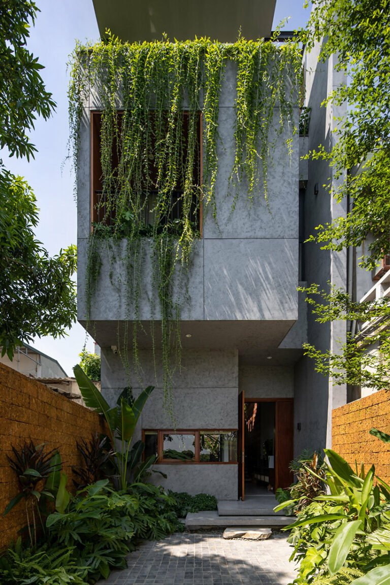 'folding house' in hanoi, vietnam by X11 design studio