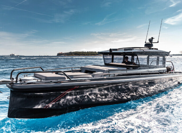 BRABUS shadow 900 black ops signature edition cruises at 102 km/h on ...