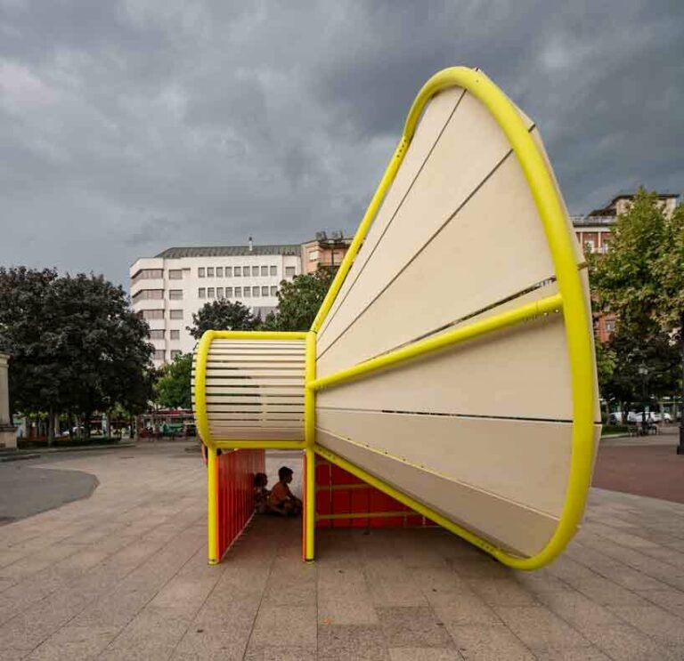 concéntrico festival animates logroño's streets with numerous eye ...