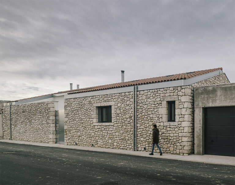 'FRU house' by roberto lebrero and borja gómez