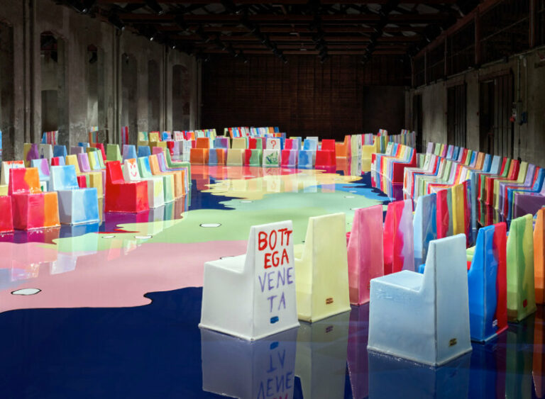 gaetano pesce individually designs 400 chairs dipped in colored resins ...