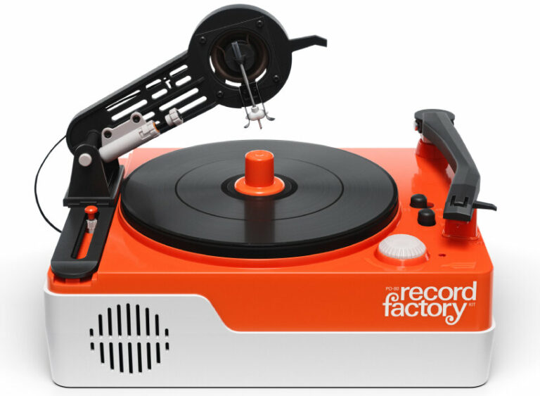 kid-friendly & portable turntable ‘PO-80’ is a DIY, lo-fi music maker
