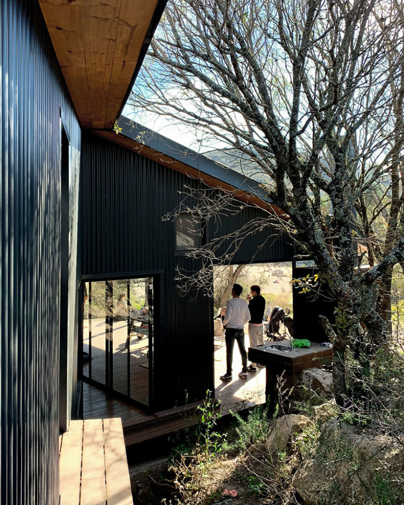 DMA studio nestles 'rancho serrano' among mountains of argentina