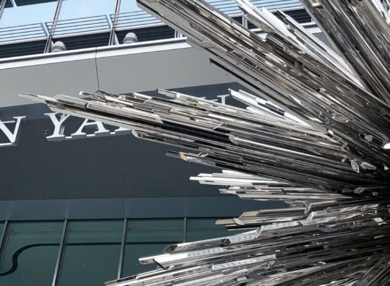 tokujin yoshioka sculpts 10-meter ‘star’ from 2,000+ octagonal ...