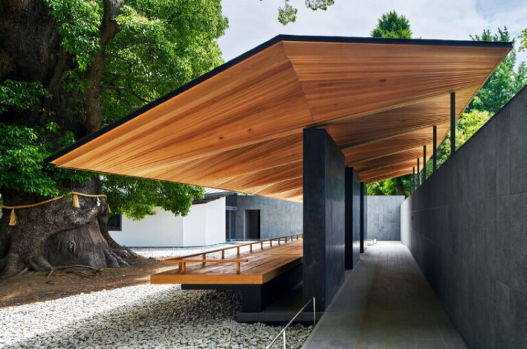 hiroshi nakamura’s ueno toshogu shrine juyosho in japan revives felled ...